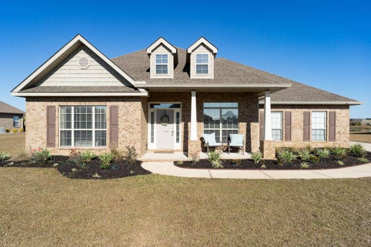 Basic Builder Grade Contemporary Home to Modern Farmhouse