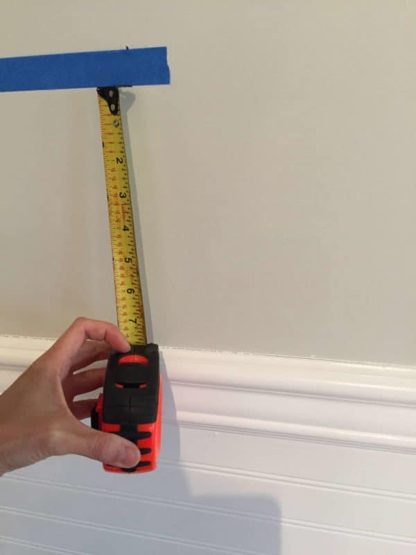 Two Easy Picture Hanging Tips Everyone Should know