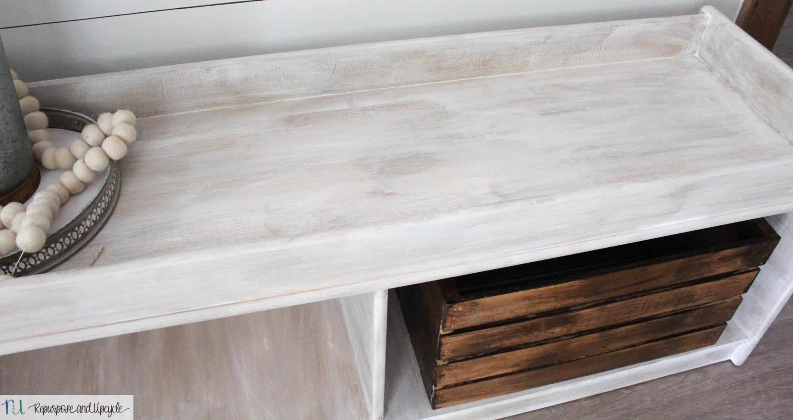 How to give a Weathered Wood Finish to a Smooth Surface