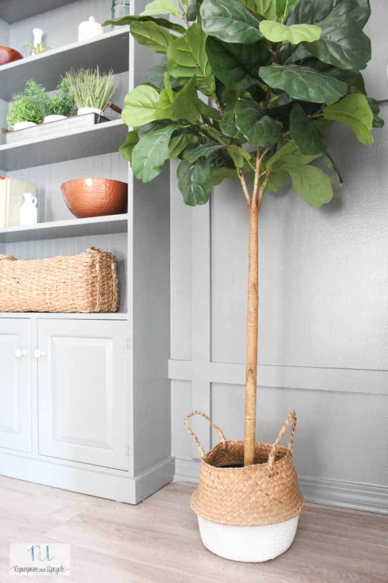 Styling a Shelf Made Easy: Tips for a Cozy and Chic Look