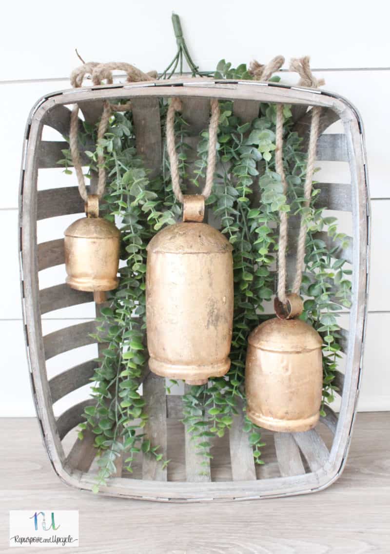 How to Create a Simple Christmas Wreath with Harmony Bells