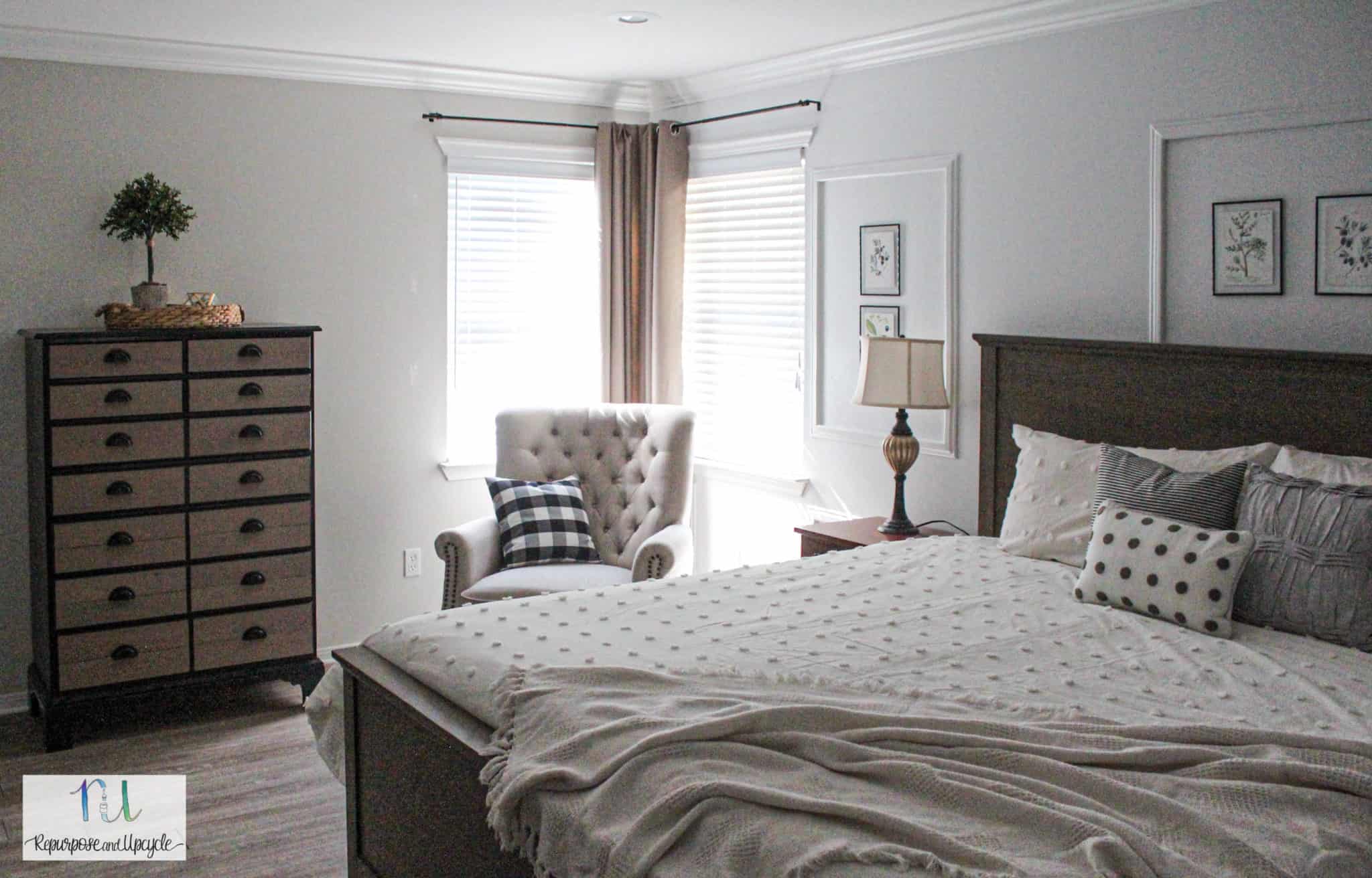 Corner Curtain Rods and Ideas for Decorating around Corner Windows