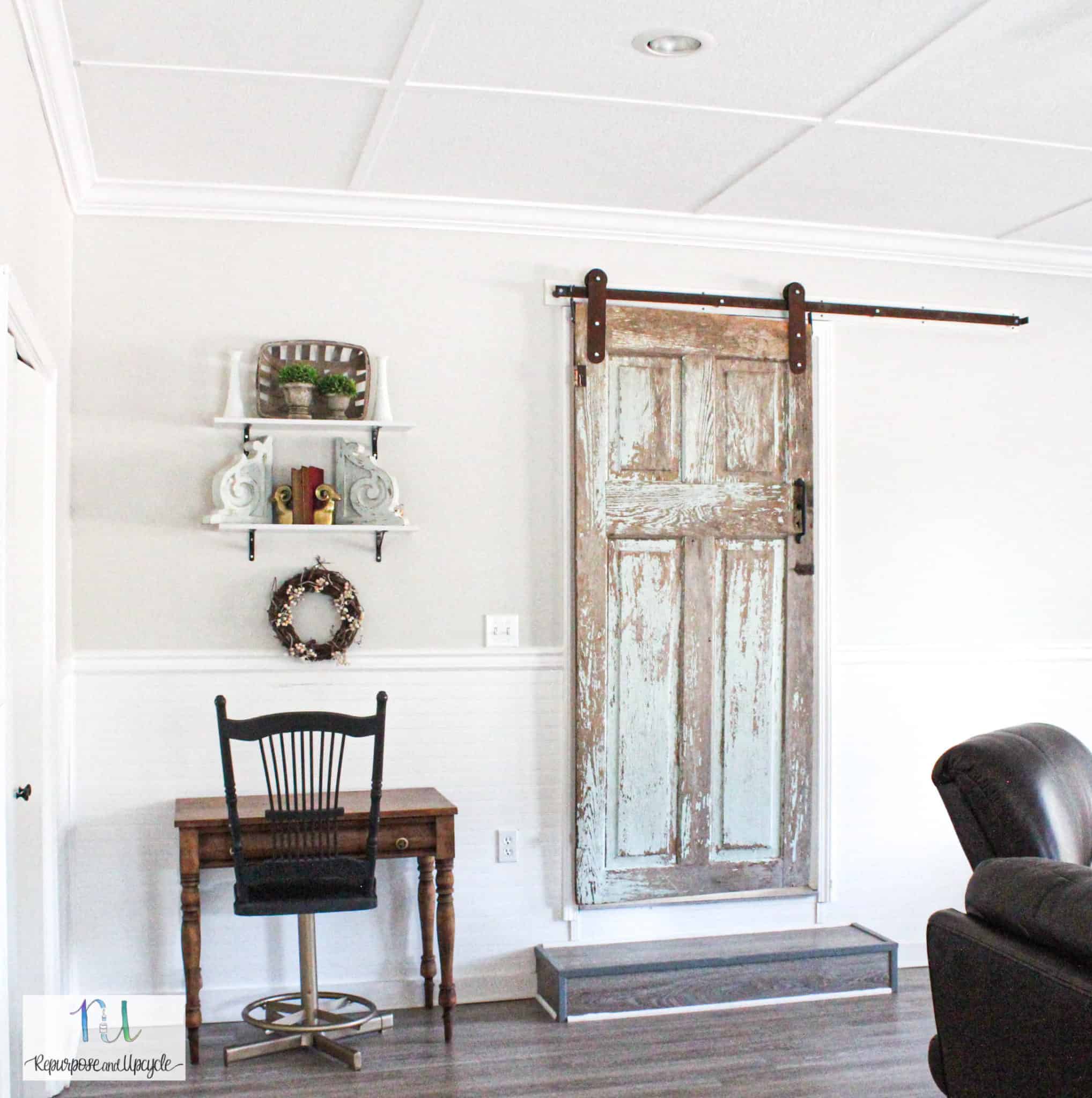 A home for my chippy antique door