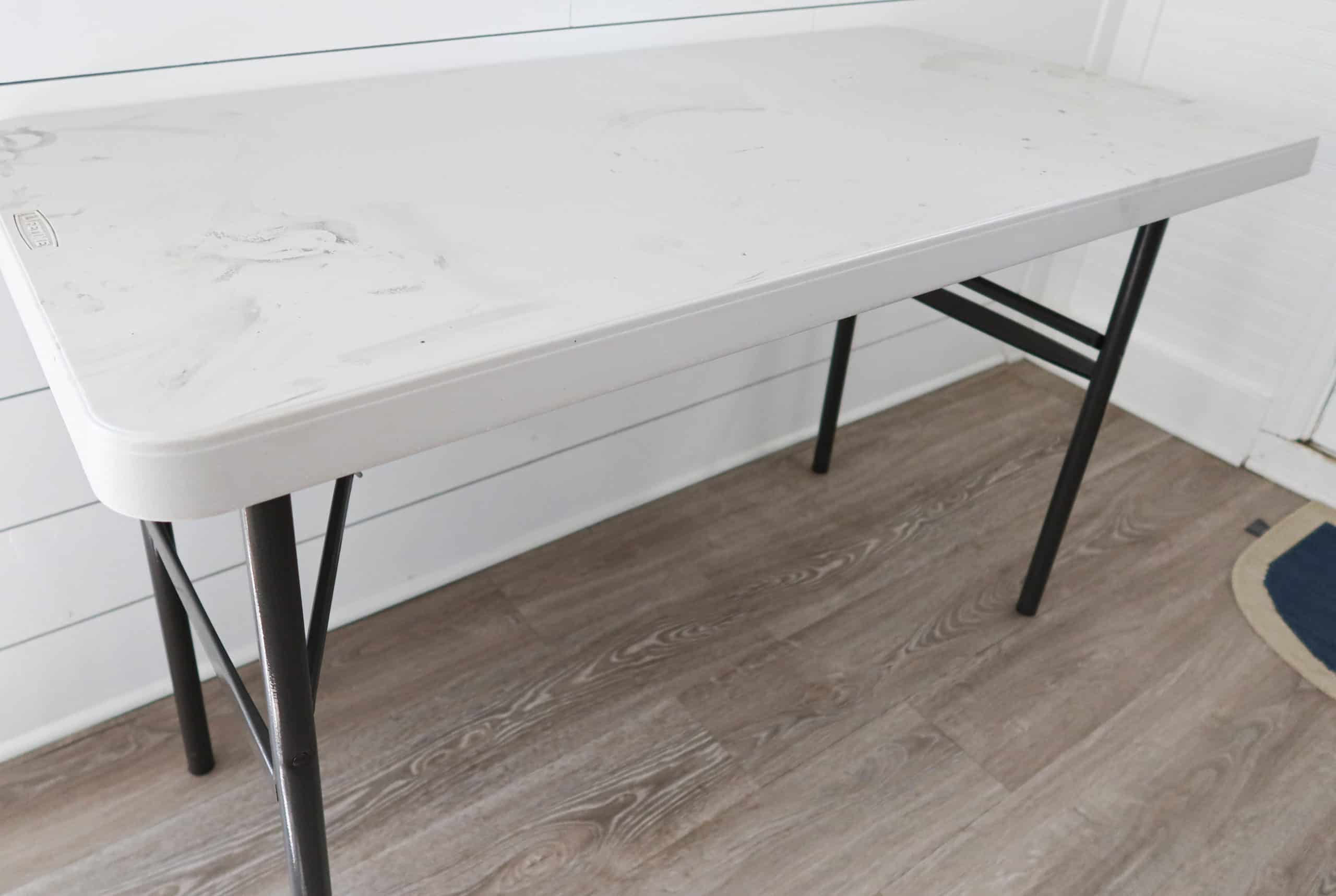 How to use Retique It Liquid Wood with a Folding Table Makeover