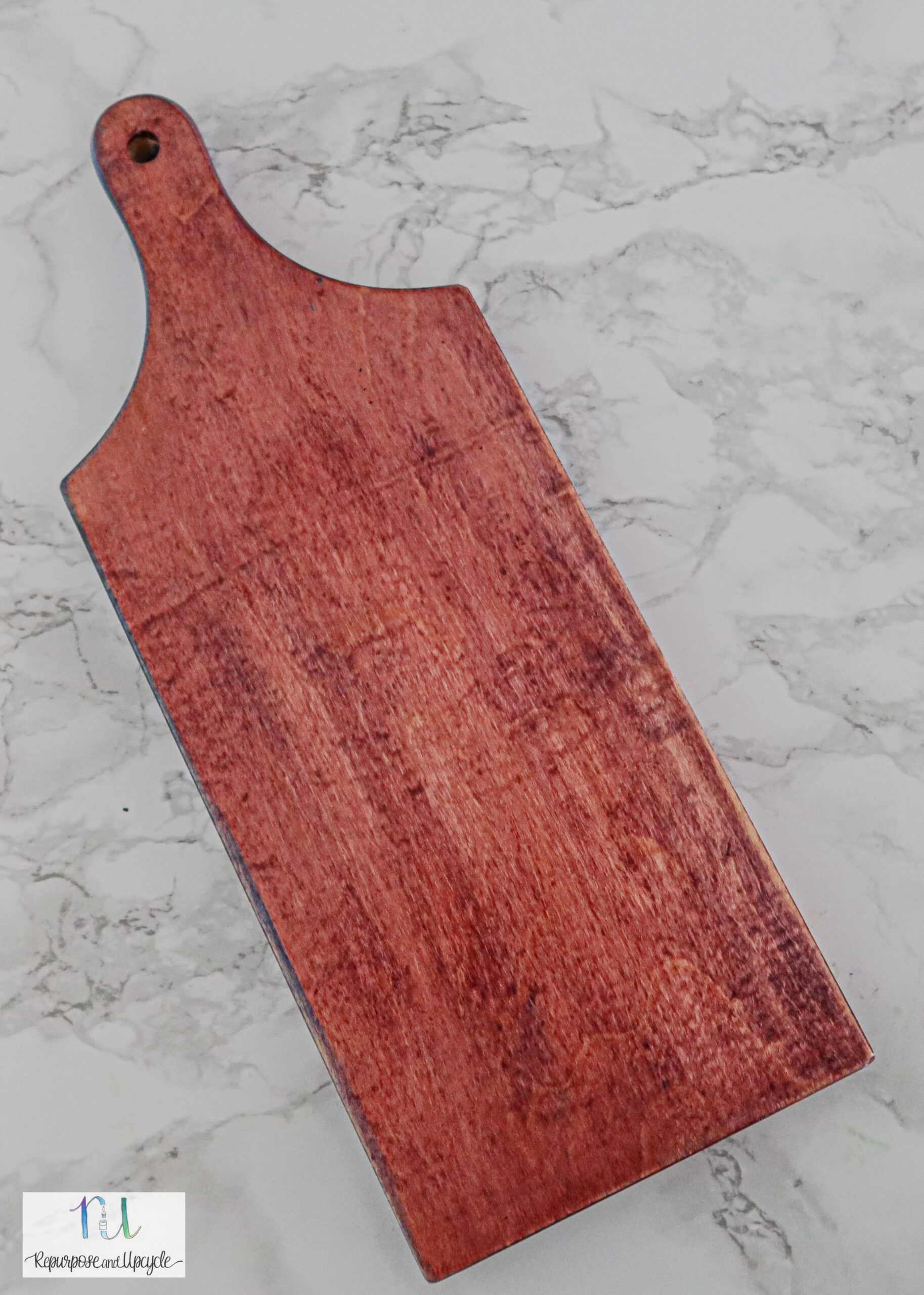 Creating a 4th of July Inspired Cutting Board with Keda Wood Dye