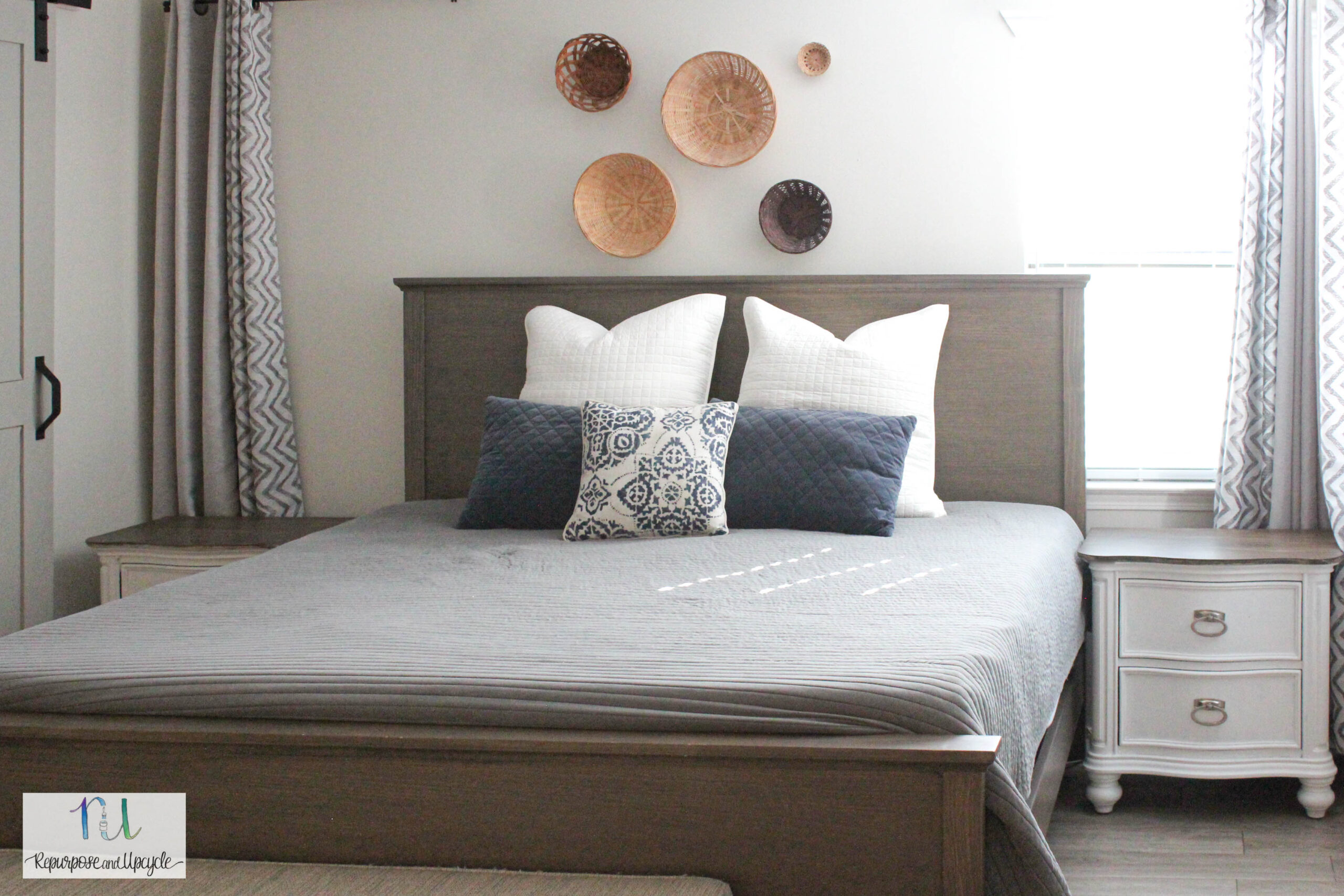 Tinting Polyurethane with dye and paint to create a custom color finish