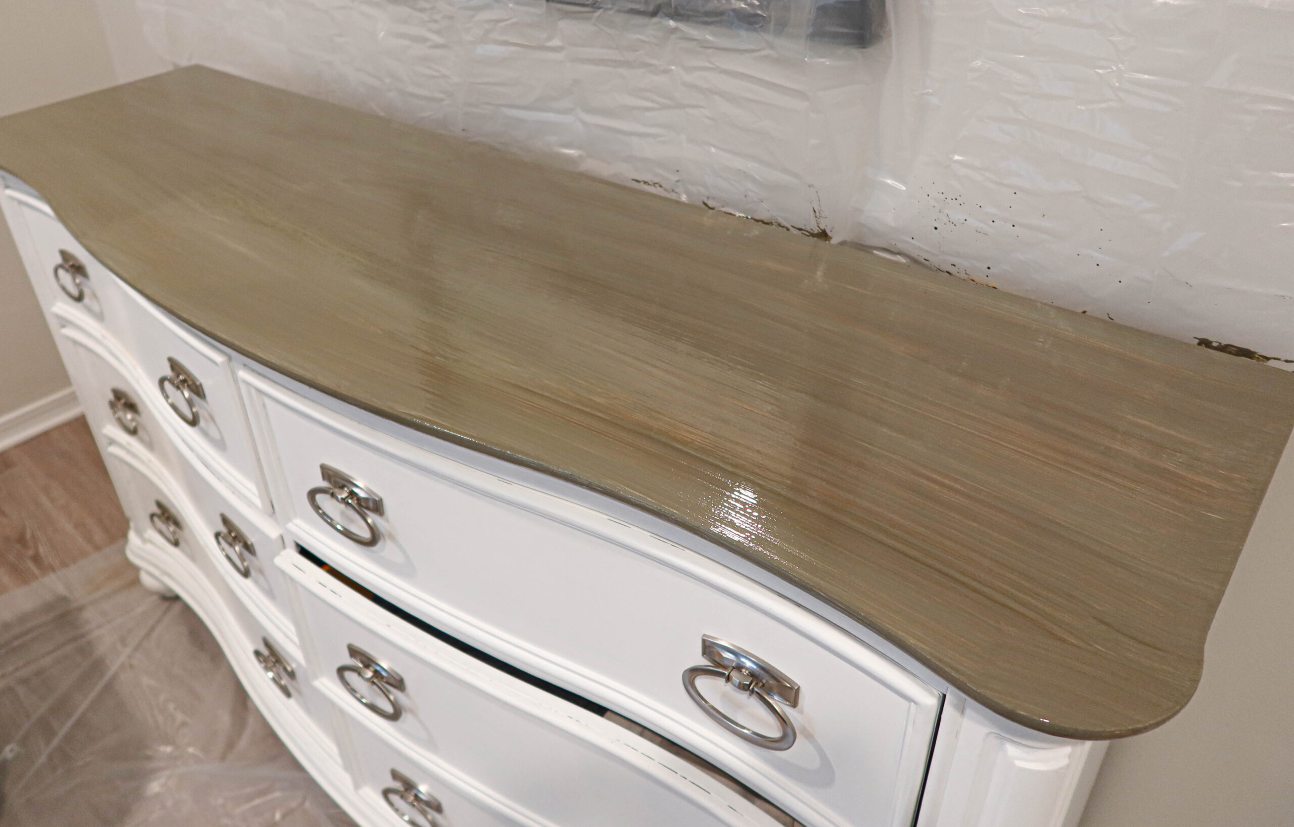 Tinting Polyurethane with dye and paint to create a custom color finish