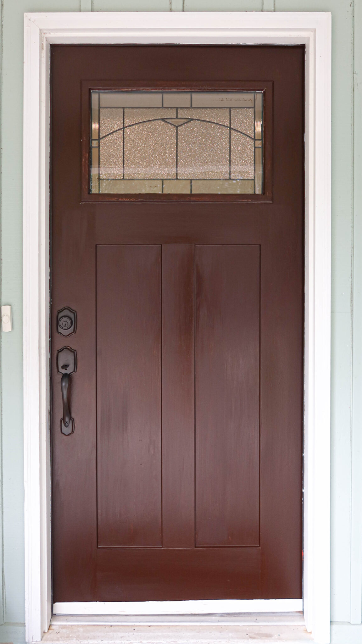 Creating a Faux Wood Fiberglass Door with Gel Stain