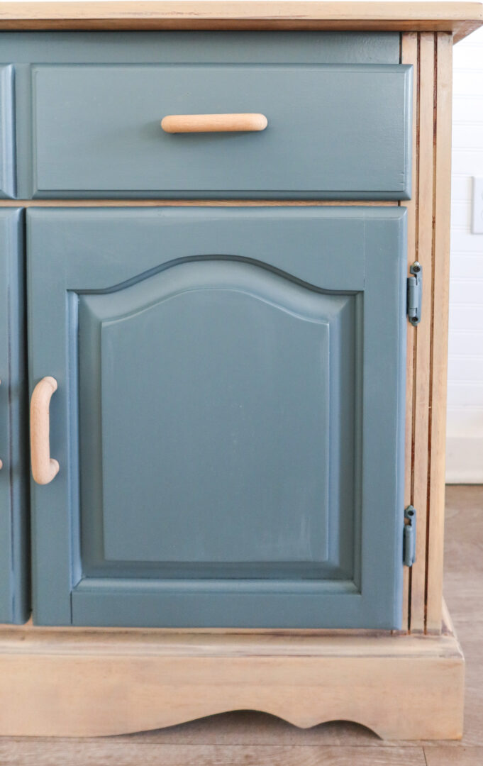 Two Toned Furniture Makeover with a Tan Wash and Fusion Mineral Paint